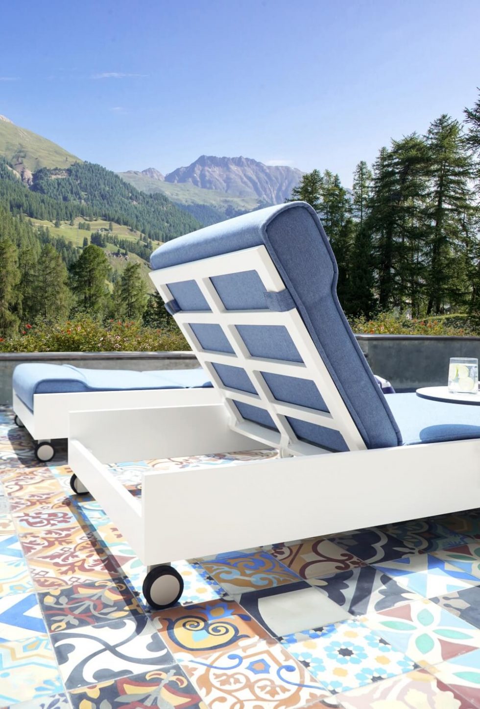 BOULEVARD Sunbed Detail | MAMAGREEN