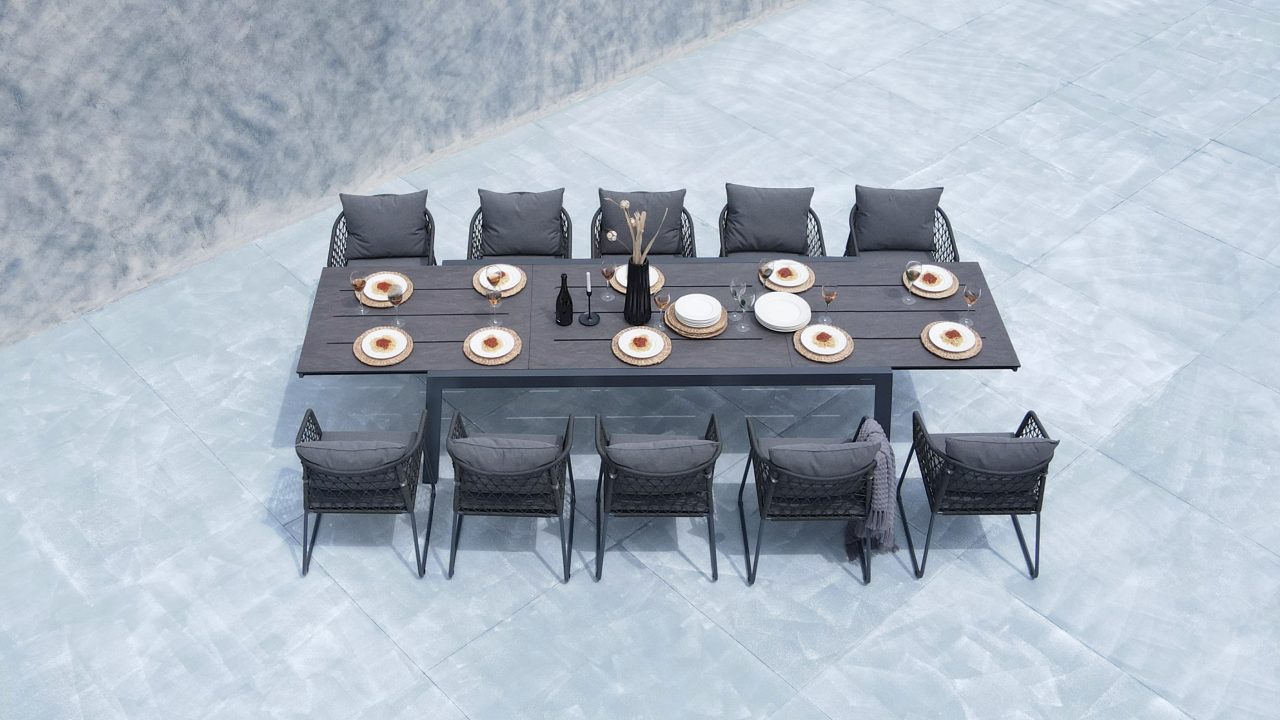 BAIA Extension Table & OHANA Dining Chair | MAMAGREEN